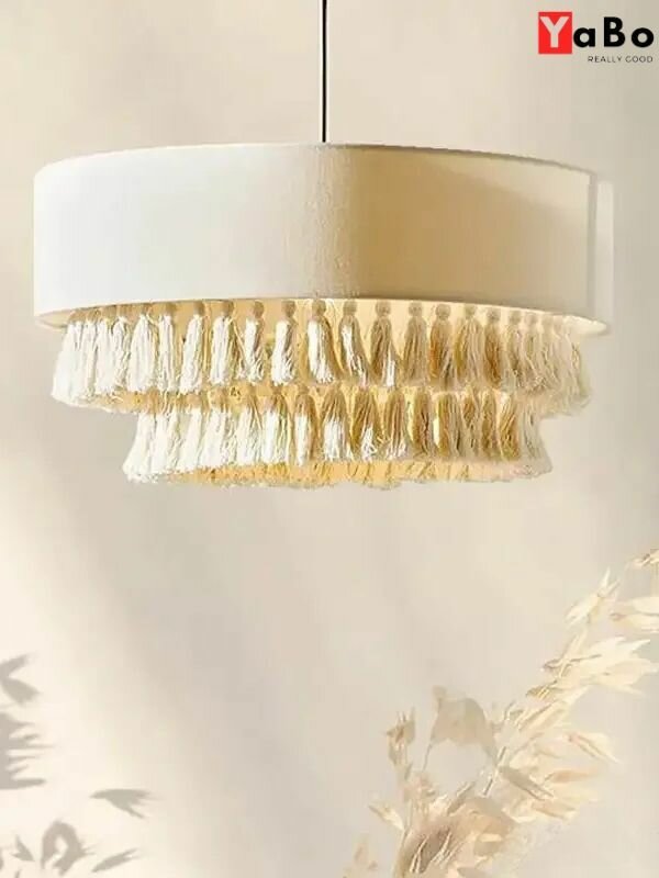 Богемная люстра с кисточками