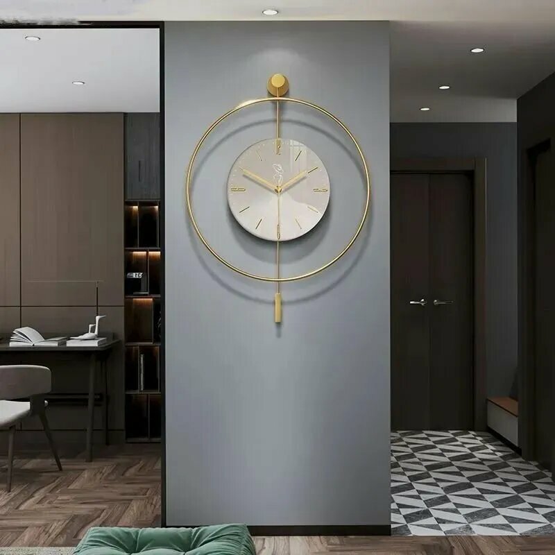 Настенные часы, 68 см х 50 см