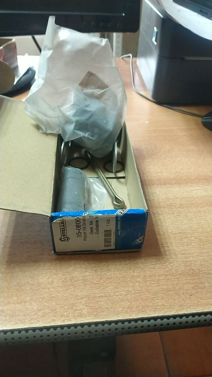 STELLOX 8508004SX 85-08004-SX_р/к ролика торм колодки !(со скобой) 25.7x35/42x51 \BPW