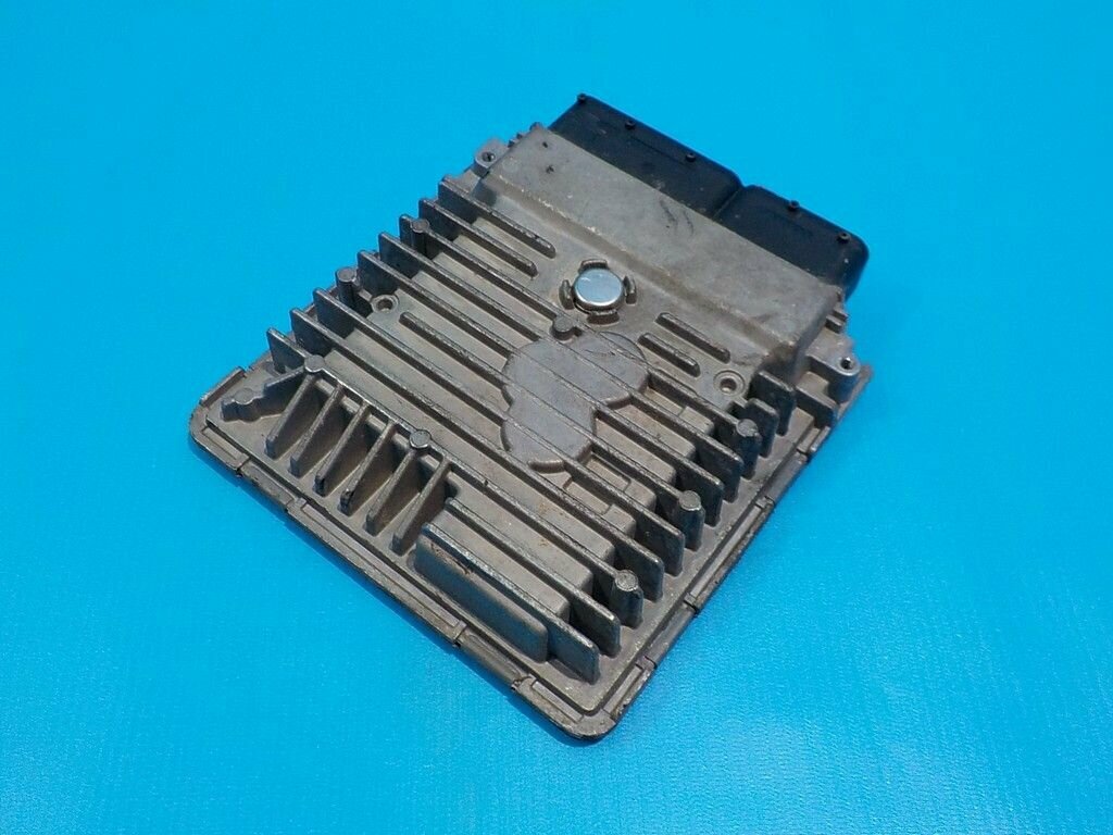 Блок управления двигателем VOLKSWAGEN Jetta 6 2011-2018 03L906023MM - Б/У