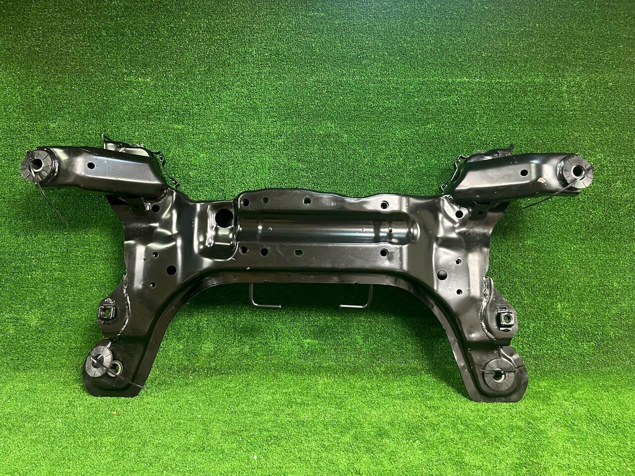 Подрамник с сайлентблоками Hyundai Matrix