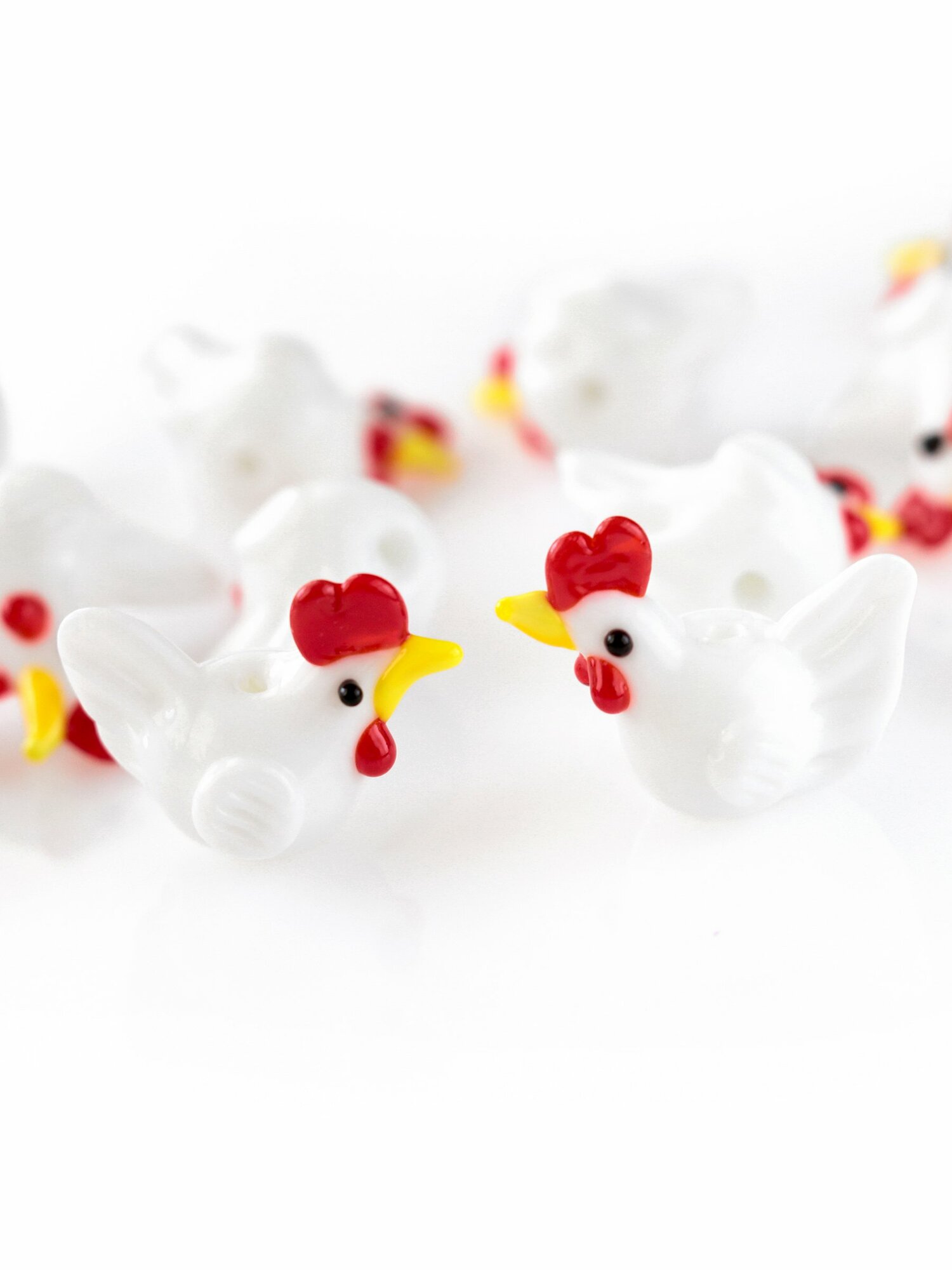 Бусины петушок Лэмпворк стекло 2 шт, белый, 16-17x20-22.5x11-12 мм