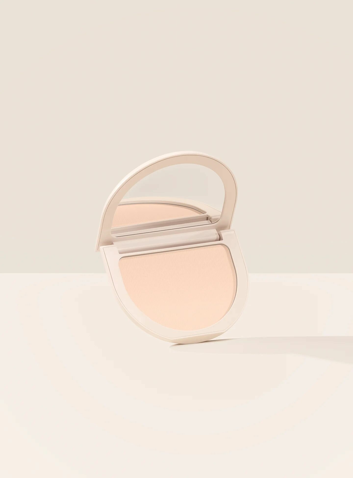 Rare Beauty Прессованная пудра для лица True To Myself Tinted Pressed Finishing Powder (Linen) 8 г