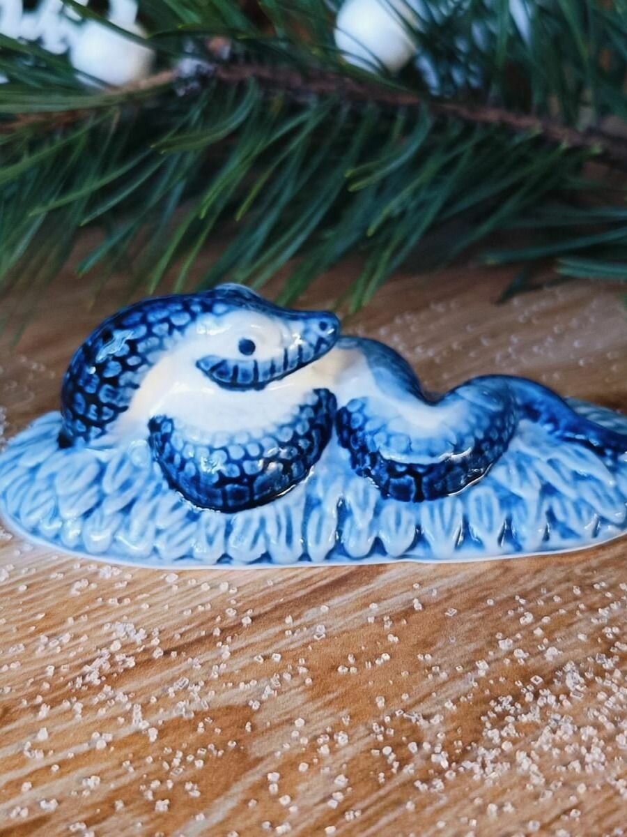 Статуэтка "Змея на лужайке", Символ года 2025