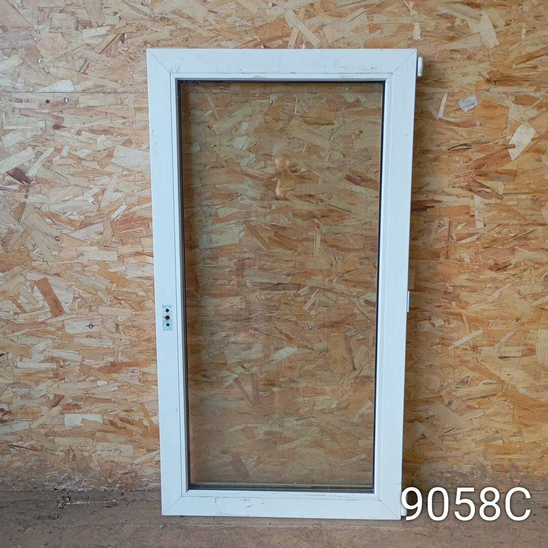 Рамы ПВХ Б/У 1350(в) х 720(ш) с стеклопакетом