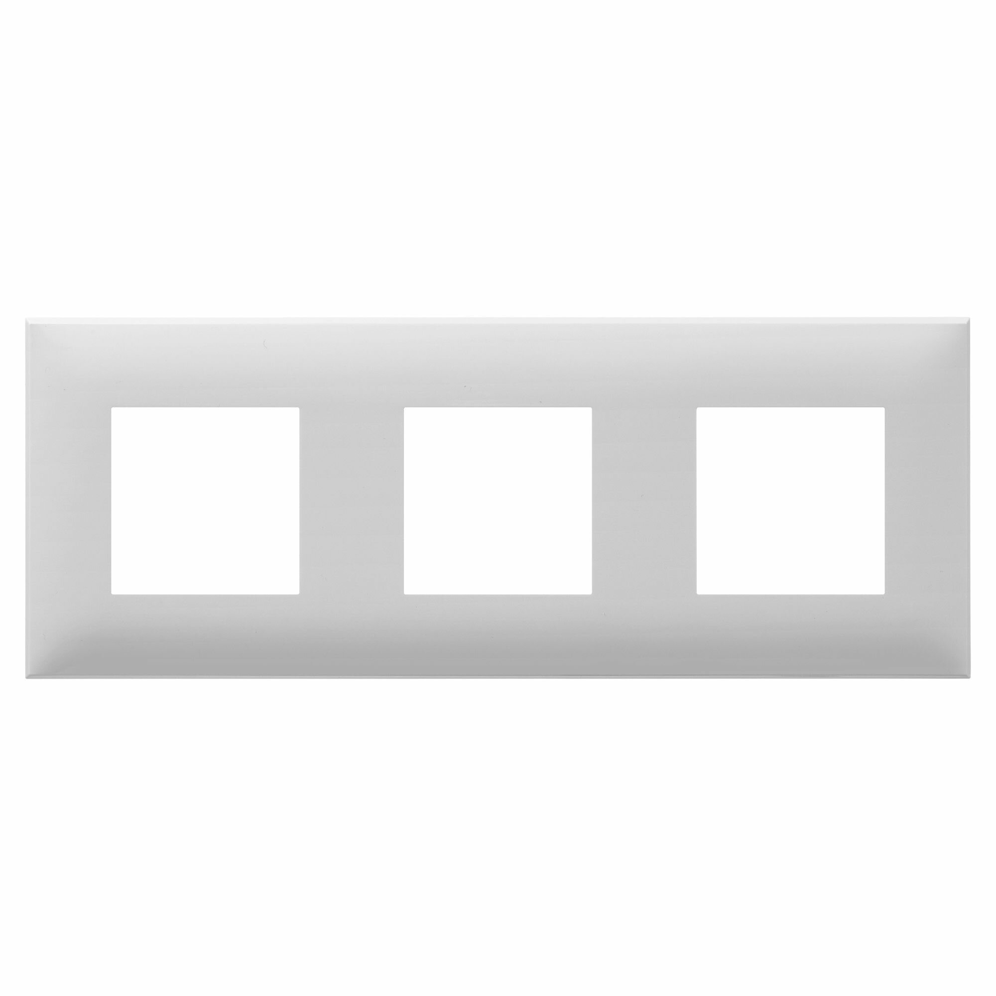 Рамка 3-постовая Avanti DKC, "Белое облако", цвет белый (1 штука)