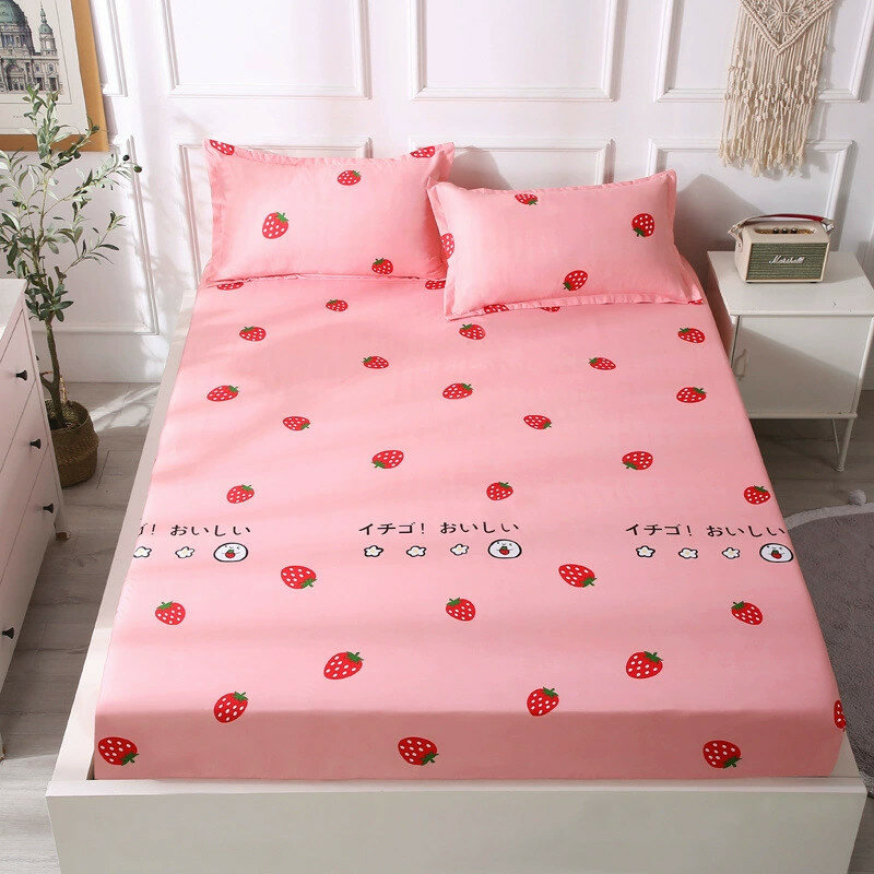 Flower strawberry bed cover with dustproof design for bed and indoor decor, pink 180x200cm