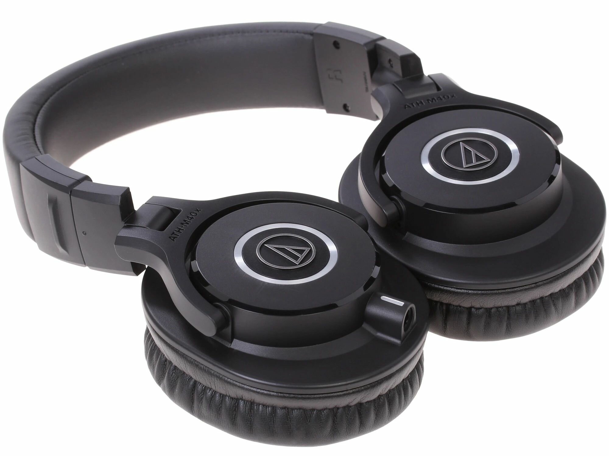 Проводные наушники Audio-Technica ATH-M40X черный 2016