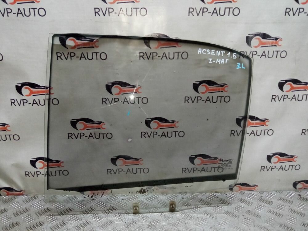 Стекло двери заднее левое Hyundai Accent 2 Hyundai