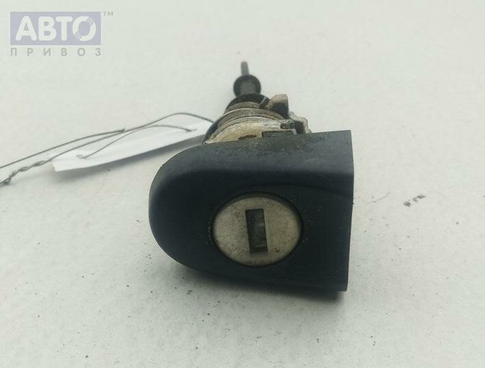 Личинка замка Volkswagen Caddy (2004-2010)