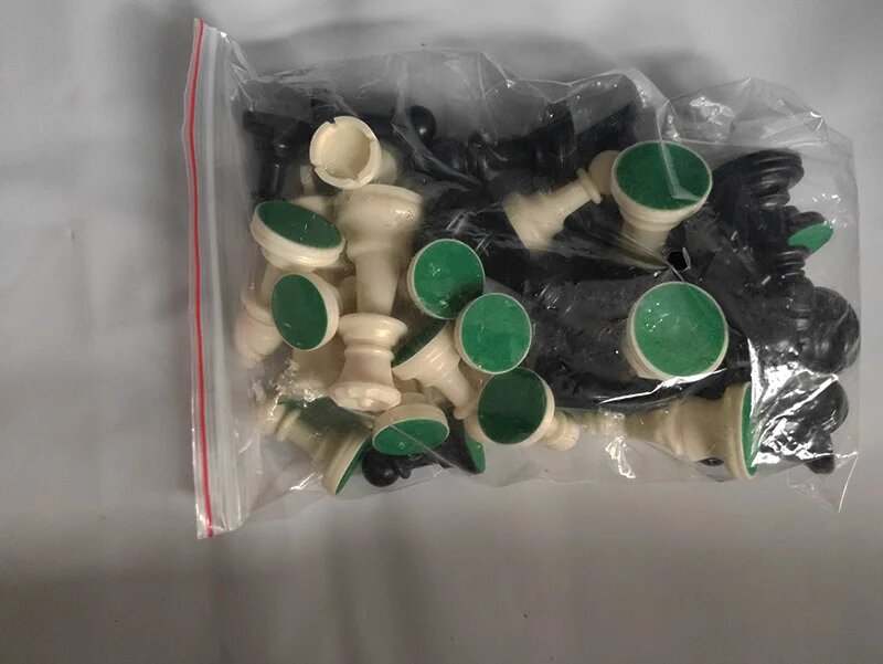 Резиновые шахматные фигуры Pengue средневековые черные белые 32 шт Темно-зеленый, 75mmKing Chess