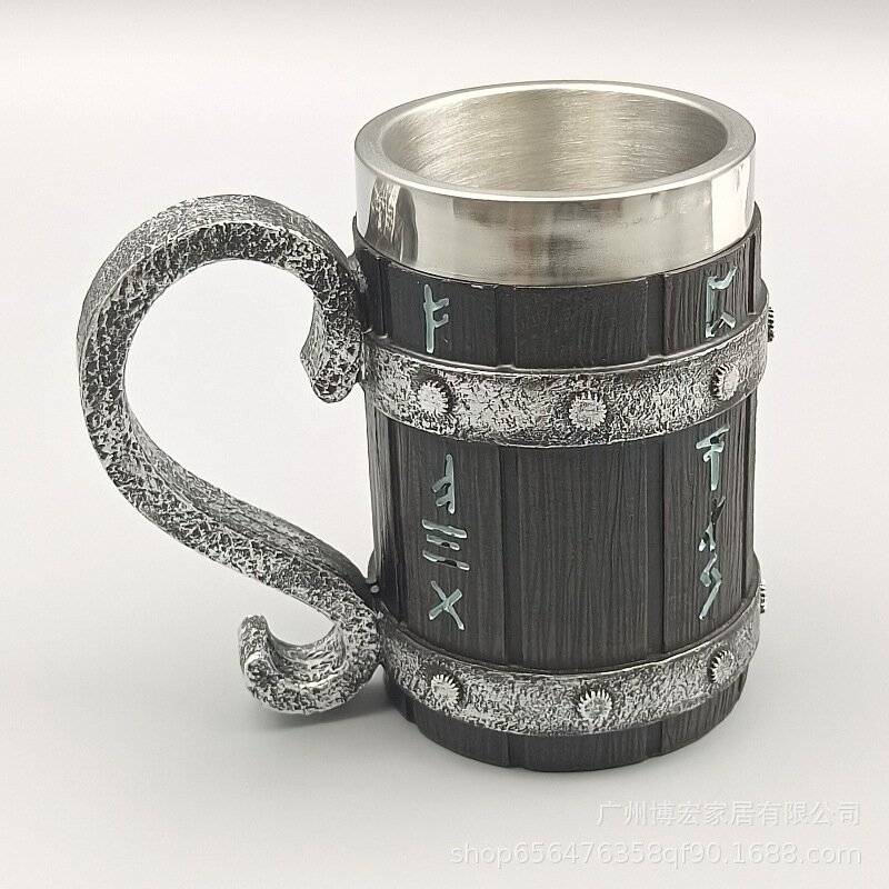 Популярный товар для внешней торговли: немецкая кружка-бочка из нержавеющей стали с деревянной отделкой, креативная кружка-бочка большой емкости, персонализированные барные принадлежности.