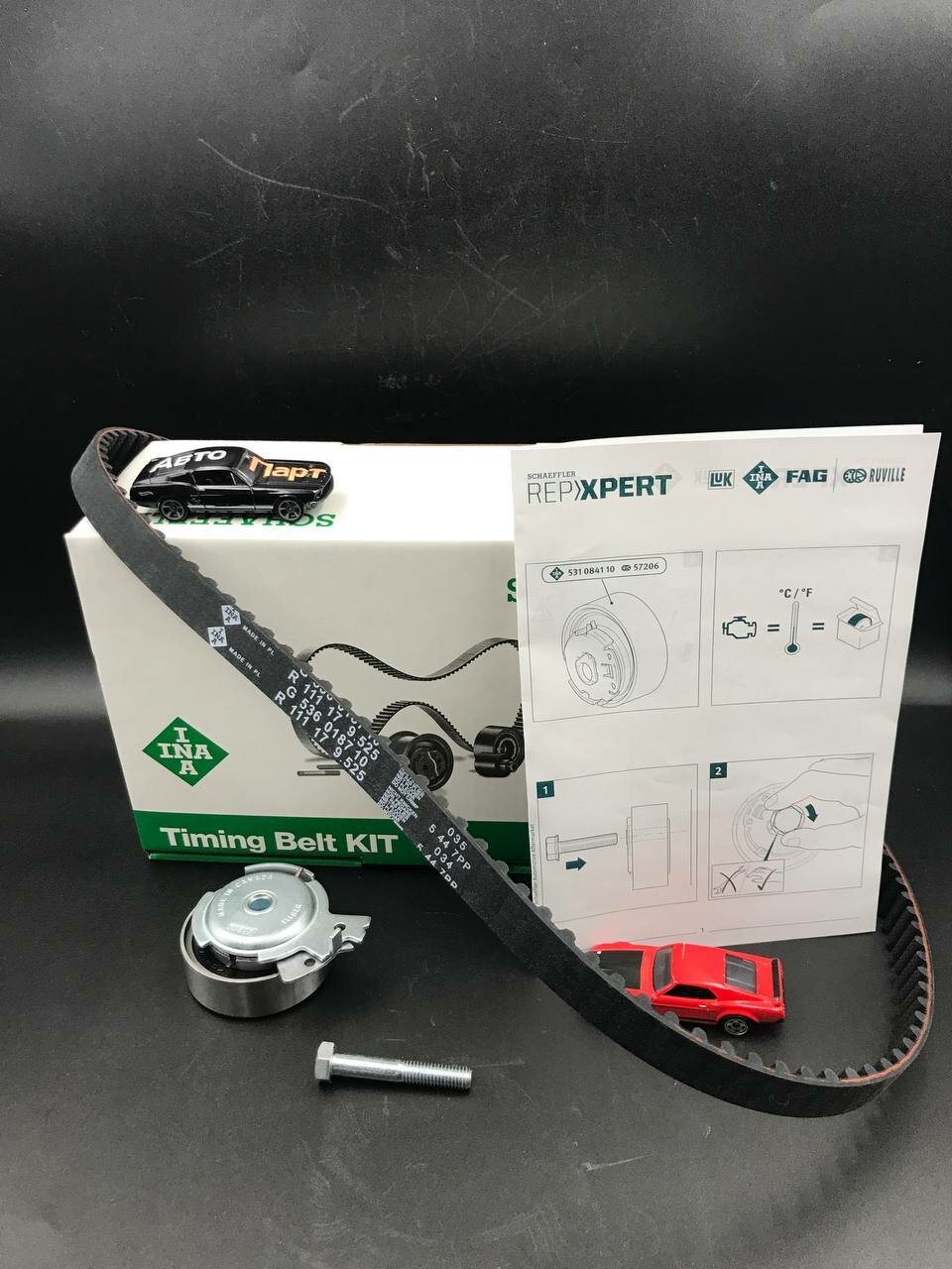 Комплект ГРМ Lanos/Nexia 8v (ремень + ролик) k015310xs артикул 530000410 INA