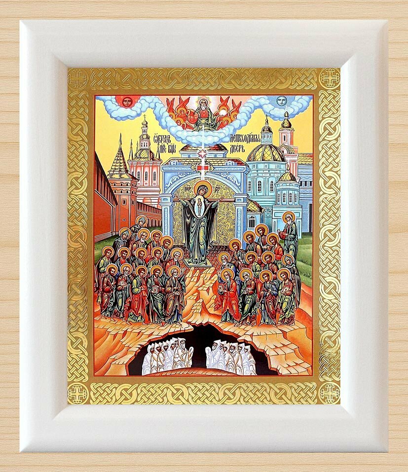 Икона Божией Матери "Непроходимая Дверь", в широкой белой деревянной рамке 19*22,5 см