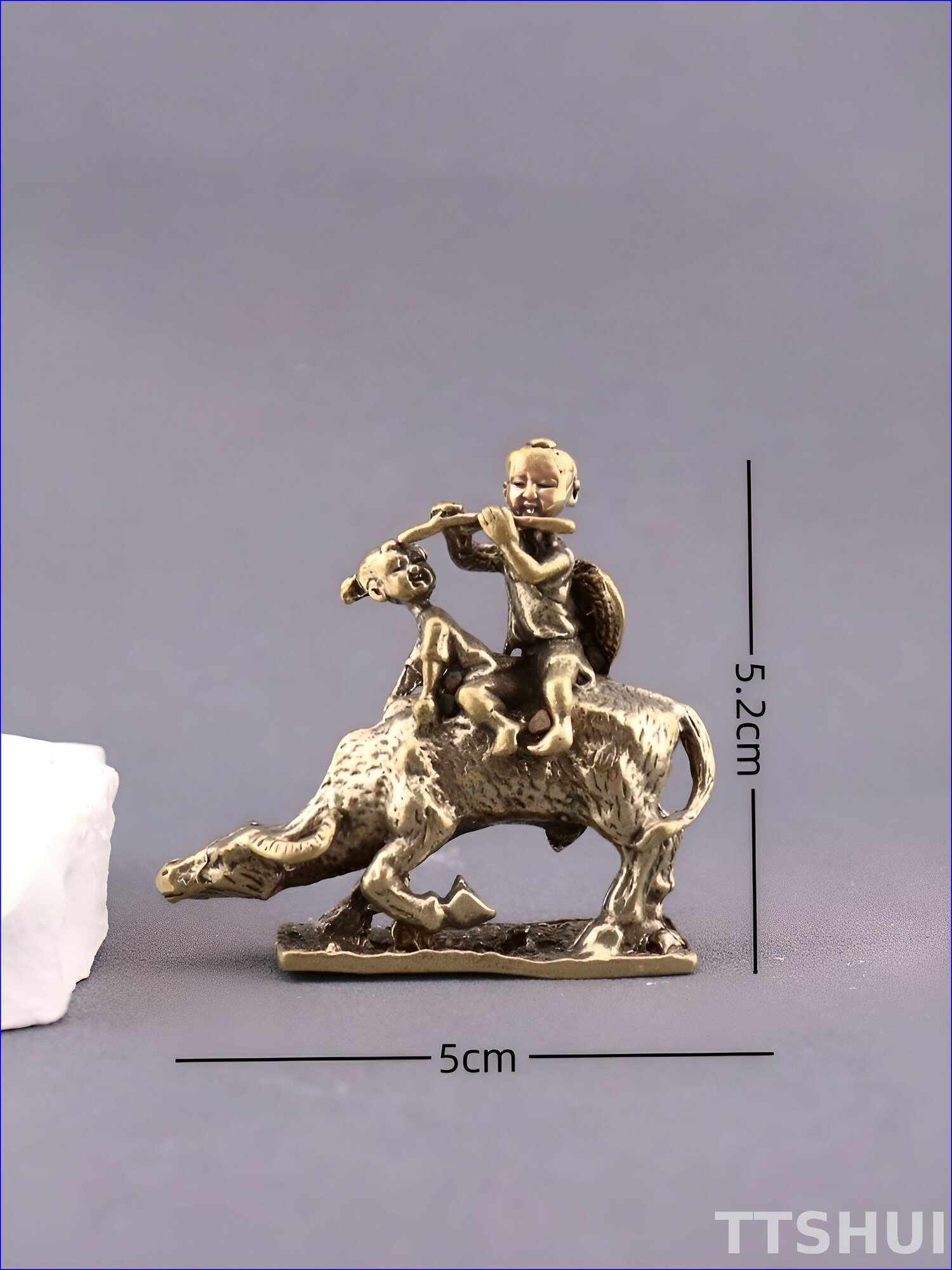 Мальчик-пастух из латуни