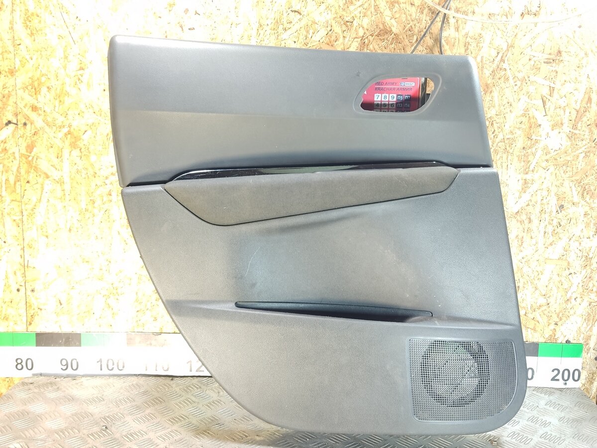 Обшивка двери задней левой PEUGEOT 3008 2010-2016 98005842ZE
