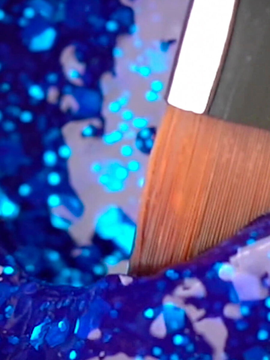 Nail Club Гель-краска для маникюра с блёстками GGS-04 Sapphire of Australia