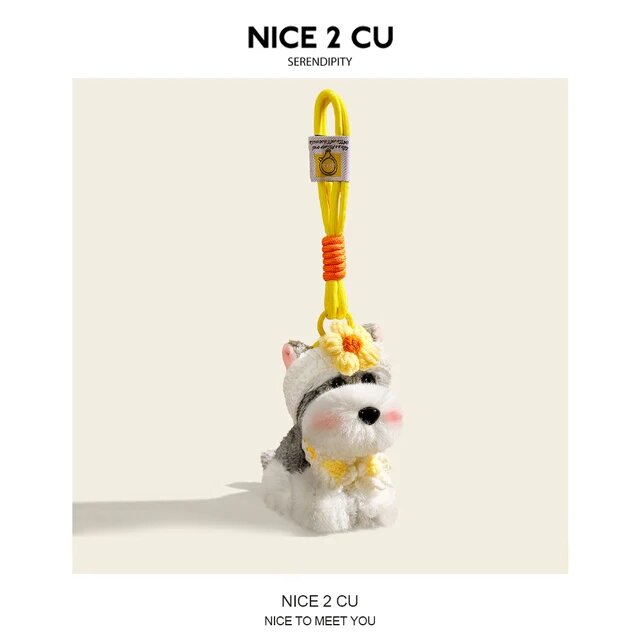 Стильный и очаровательный плюшевый брелок в виде шнауцера для сумки — мягкая игрушка-подвеска для рюкзака, которая украсит ваш кошелек, а также станет отличным подарком для вашего лучшего друга.