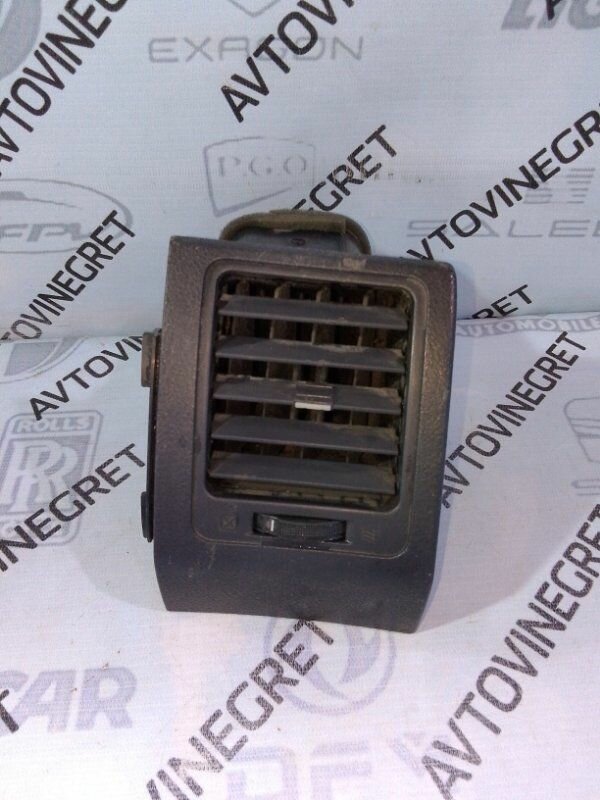 Дефлектор воздуховод правый Toyota Corolla 150 Б/У с пробегом