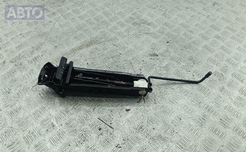 Домкрат Ford Focus 1 (1998-2005)