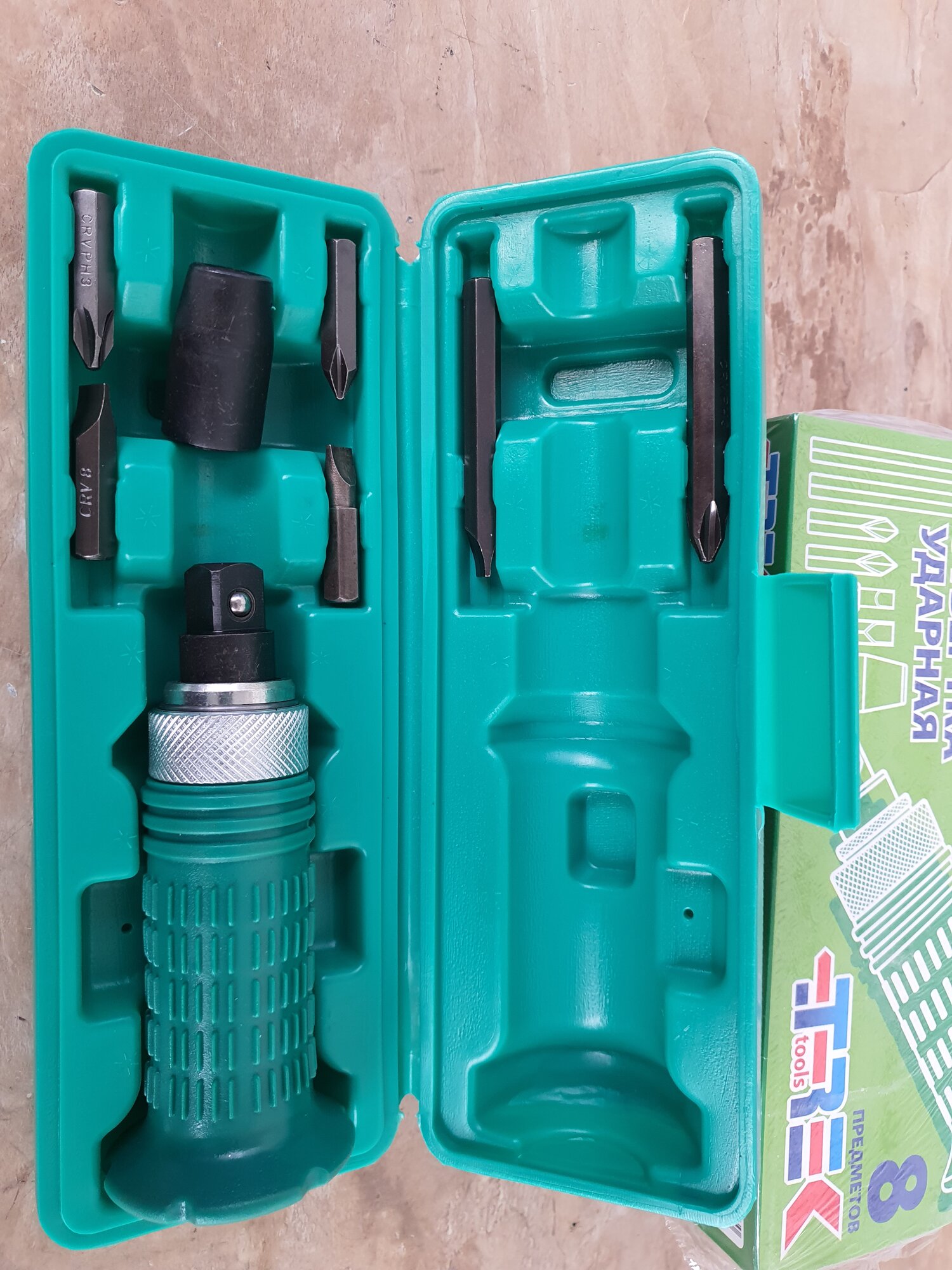 Отвертка Ударная Поворотная Трек