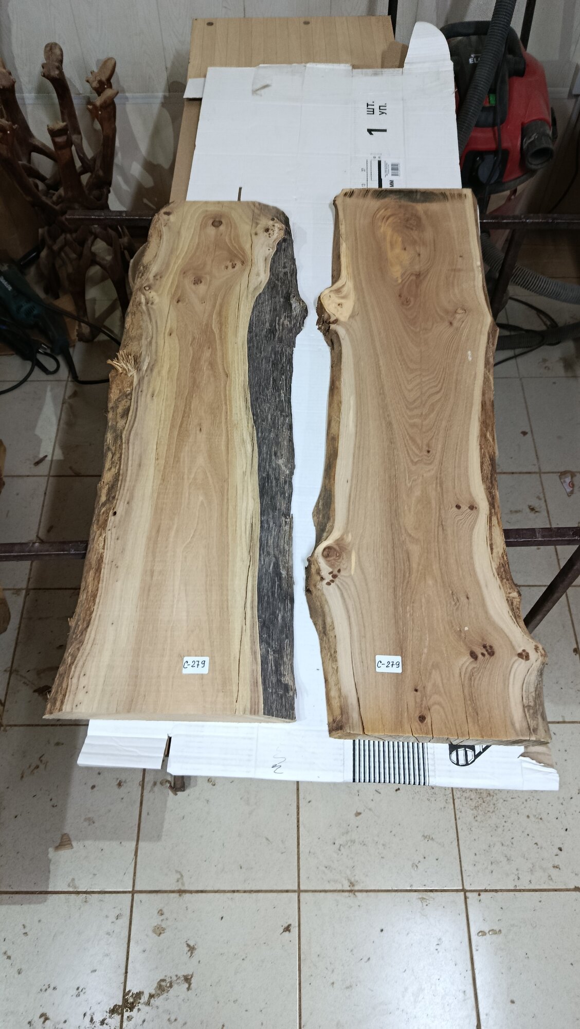 Слебы из массива карагача 88х25х3см,88х27х3см(С279), комплект из 2-х досок из массива дерева