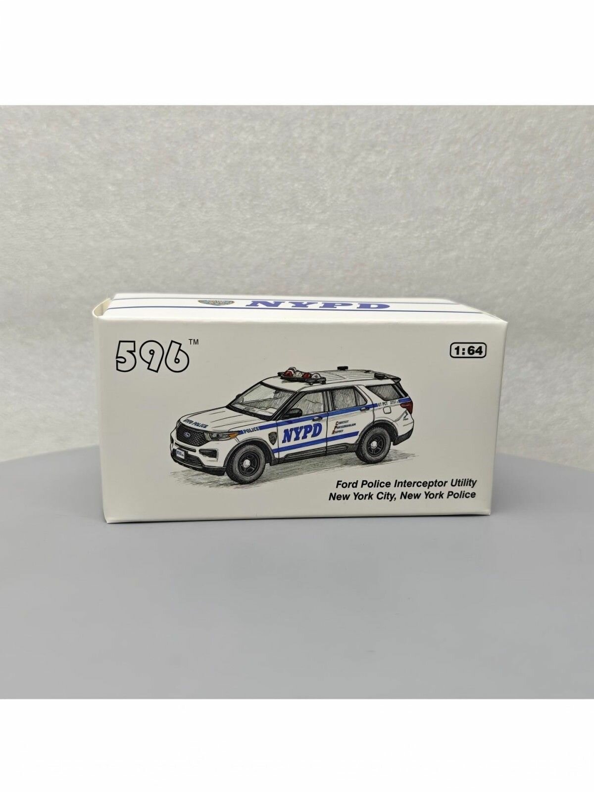 Машинка 596 1/64 Ford Explorer intercepts police car NYPD White Die-cast Alloy Car Model Collection Toy Gift