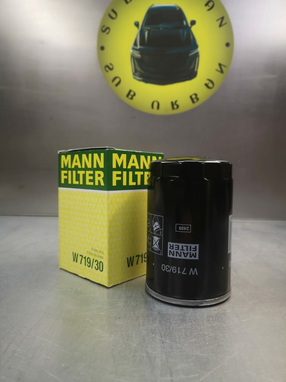 Фильтр масляный Ауди А3 А4 А6 А8, Шкода Фабия Октавия, Фольксваген Гольф, Пассат Джетта Тоуран Кадди Транспортер, MANN FILTER W719/30