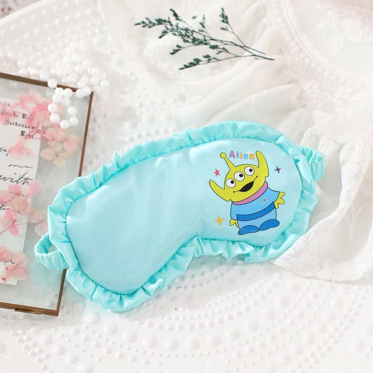 Милая мультяшная маска для сна, дорожная маска для глаз, светонепроницаемая маска для глаз для студентов и девушек, снимает усталость глаз, дышащая защитная маска для глаз из ледяного шелка.