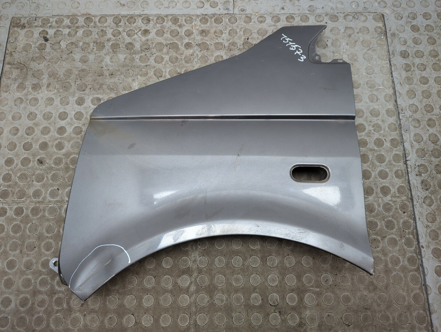 Крыло левое переднее Volkswagen Transporter 5 Б/У