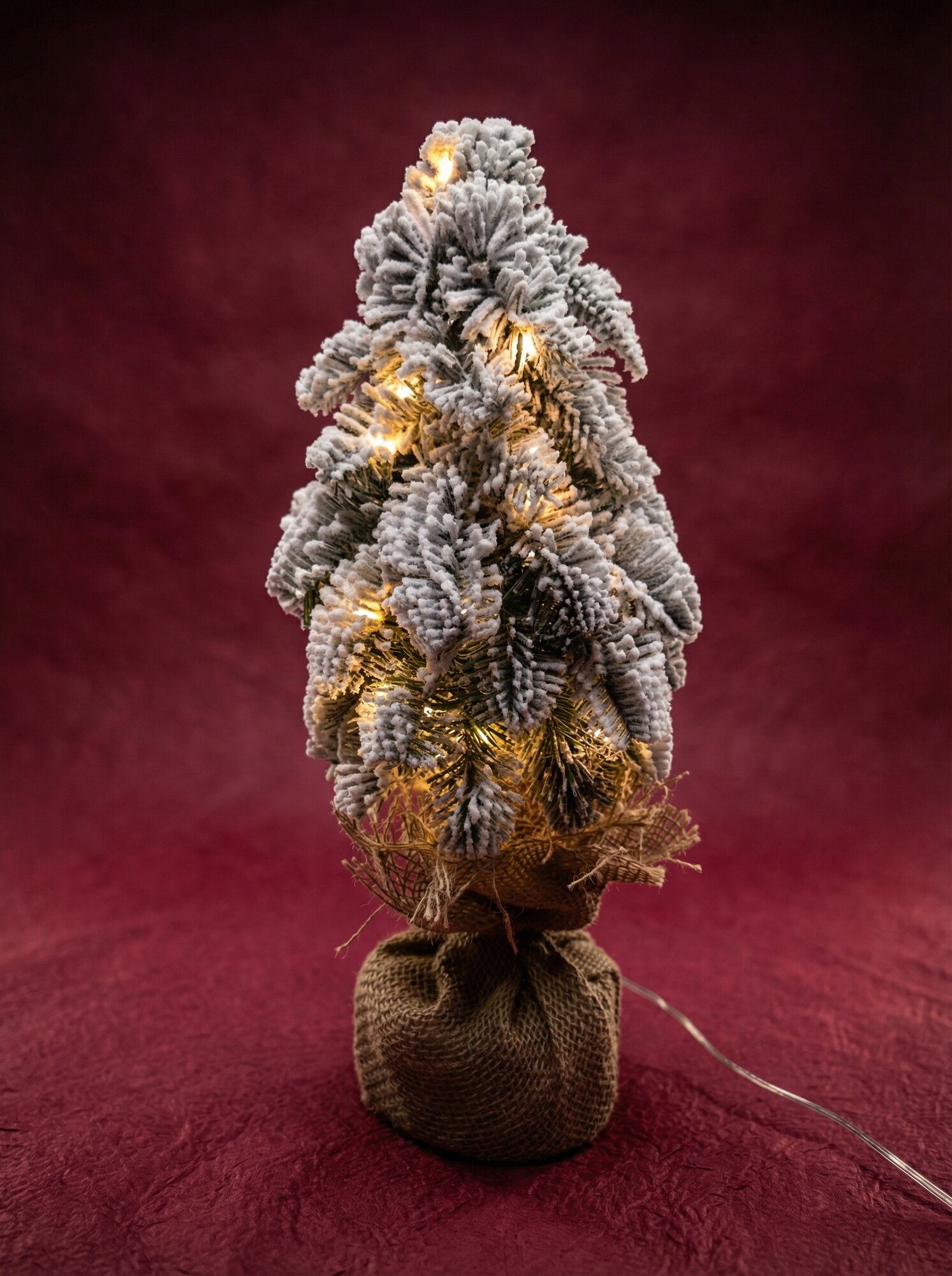 Ёлка искусственная заснеженная, с ветками вниз, с тёплым белым свечением, 8 режимов, высота 45 см