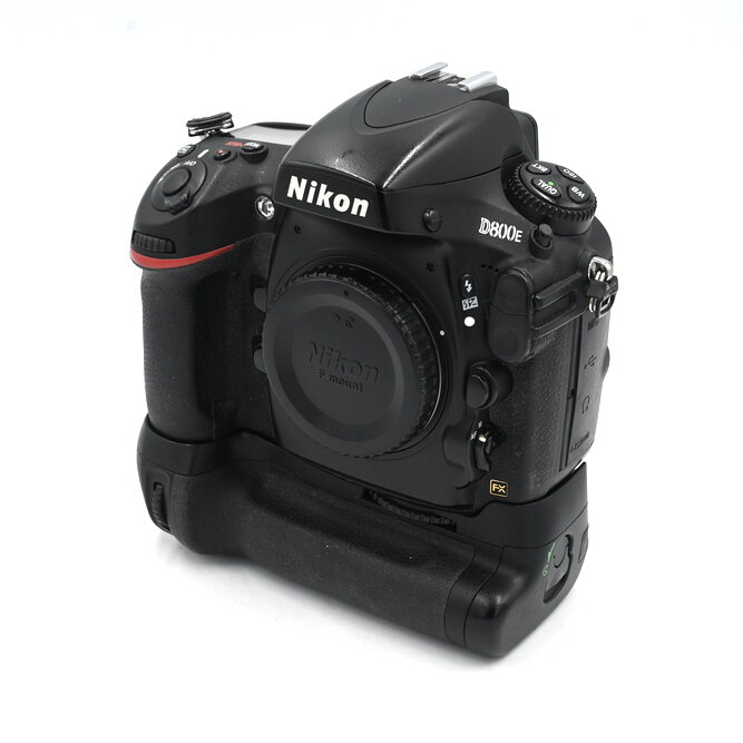 Зеркальный фотоаппарат Nikon D800e MB-D12 Battery Grip Kit