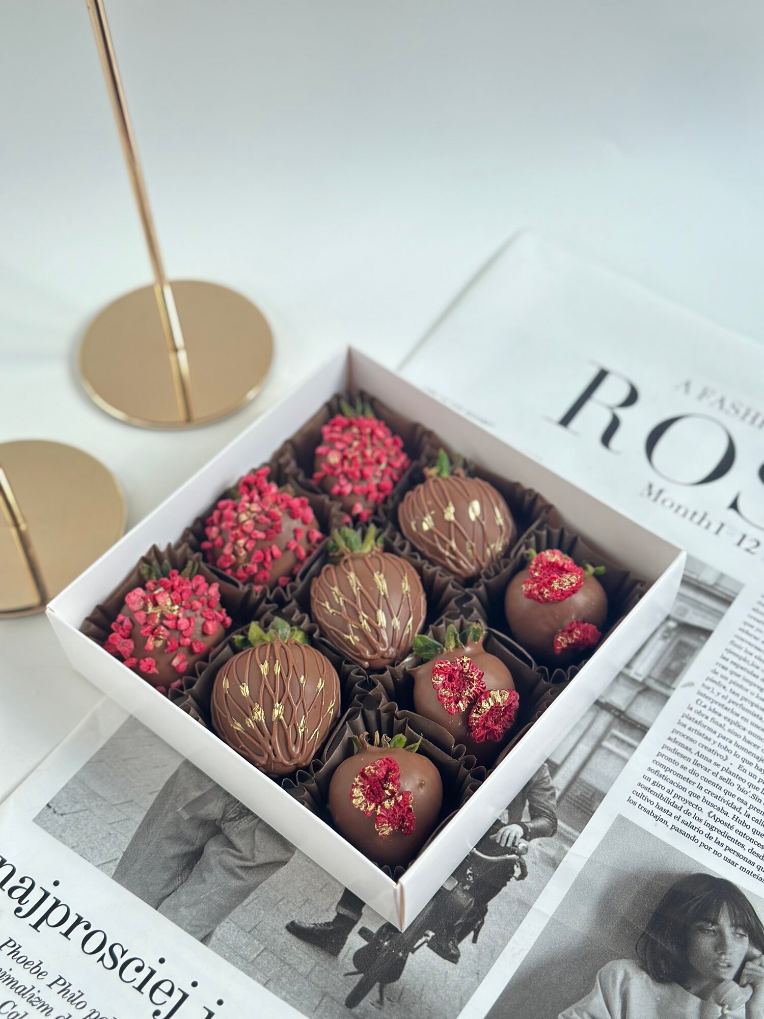 Клубника в молочном бельгийском шоколаде подарочный набор 9-12шт