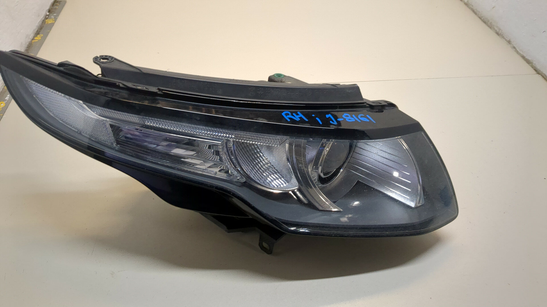Фара (передняя) правая Land Rover Range Rover Evoque Б/У