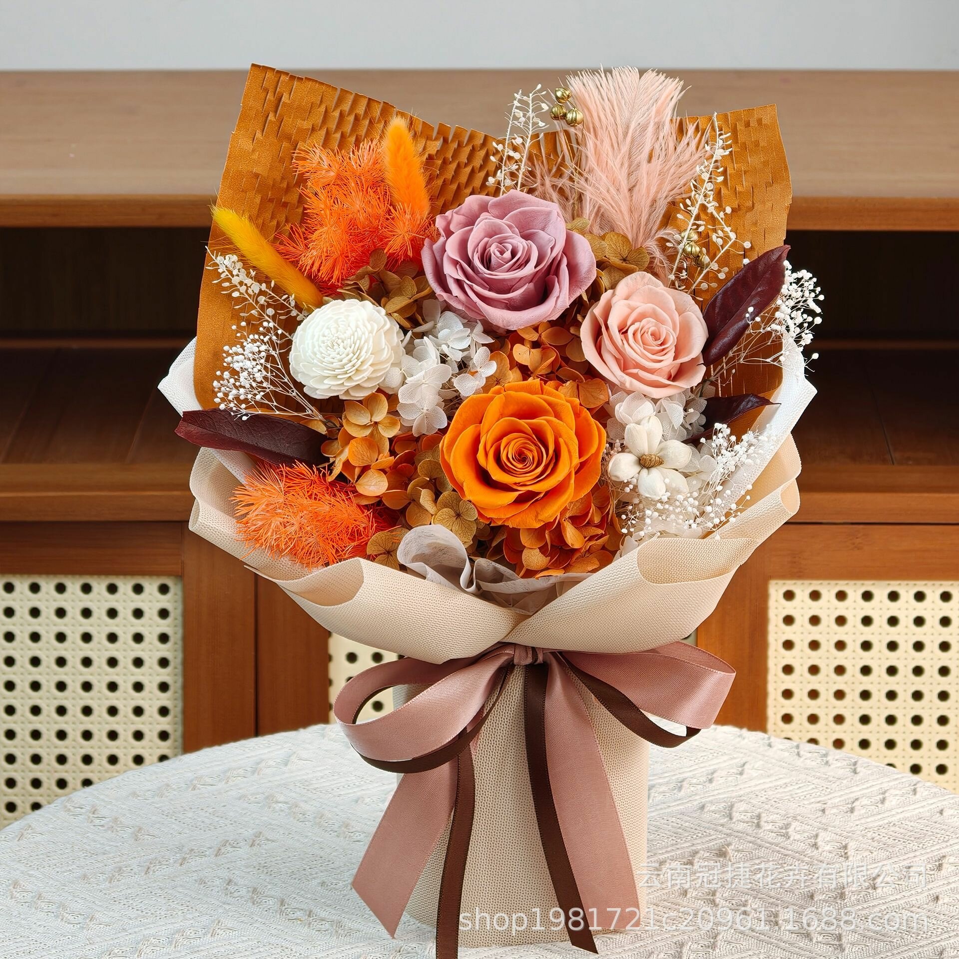 Засушенные розы, подарок на День матери, небольшой букет на День святого Валентина, букет из засушенных цветов, готовая подарочная коробка