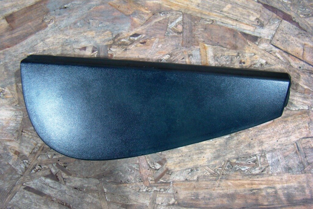 Renault Megane 3 Накладка крыла заднего правого 833300006R