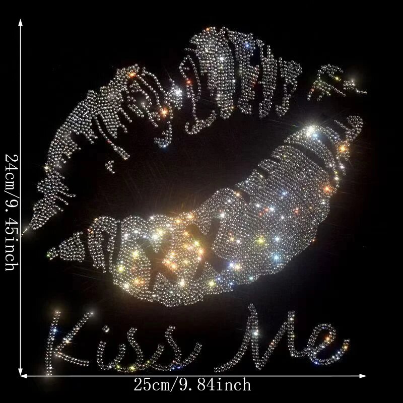 Нашивка-аппликация "Kiss Me" со стразами