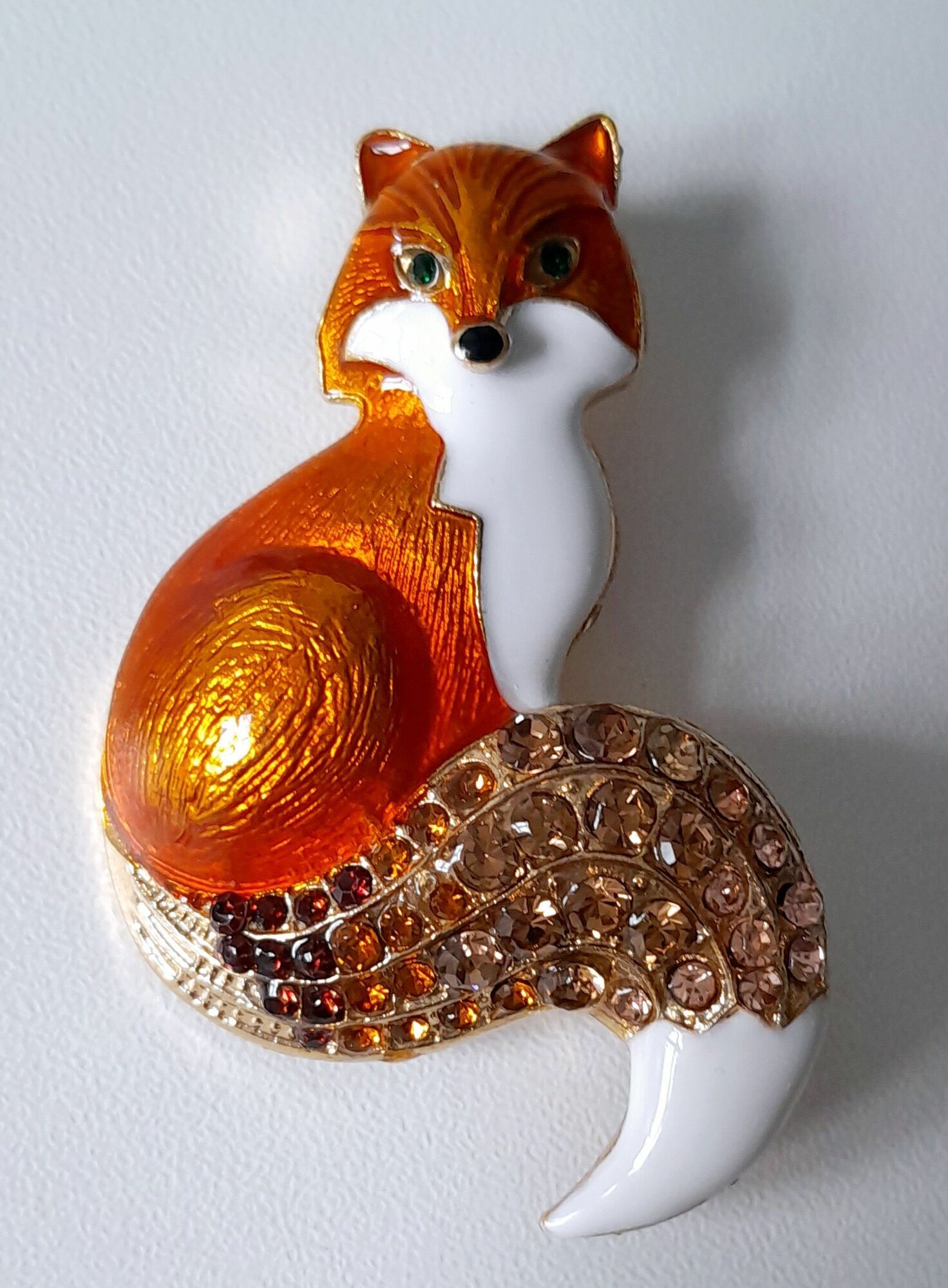 Брошь, кристалл, стразы, эмаль, искусственный камень