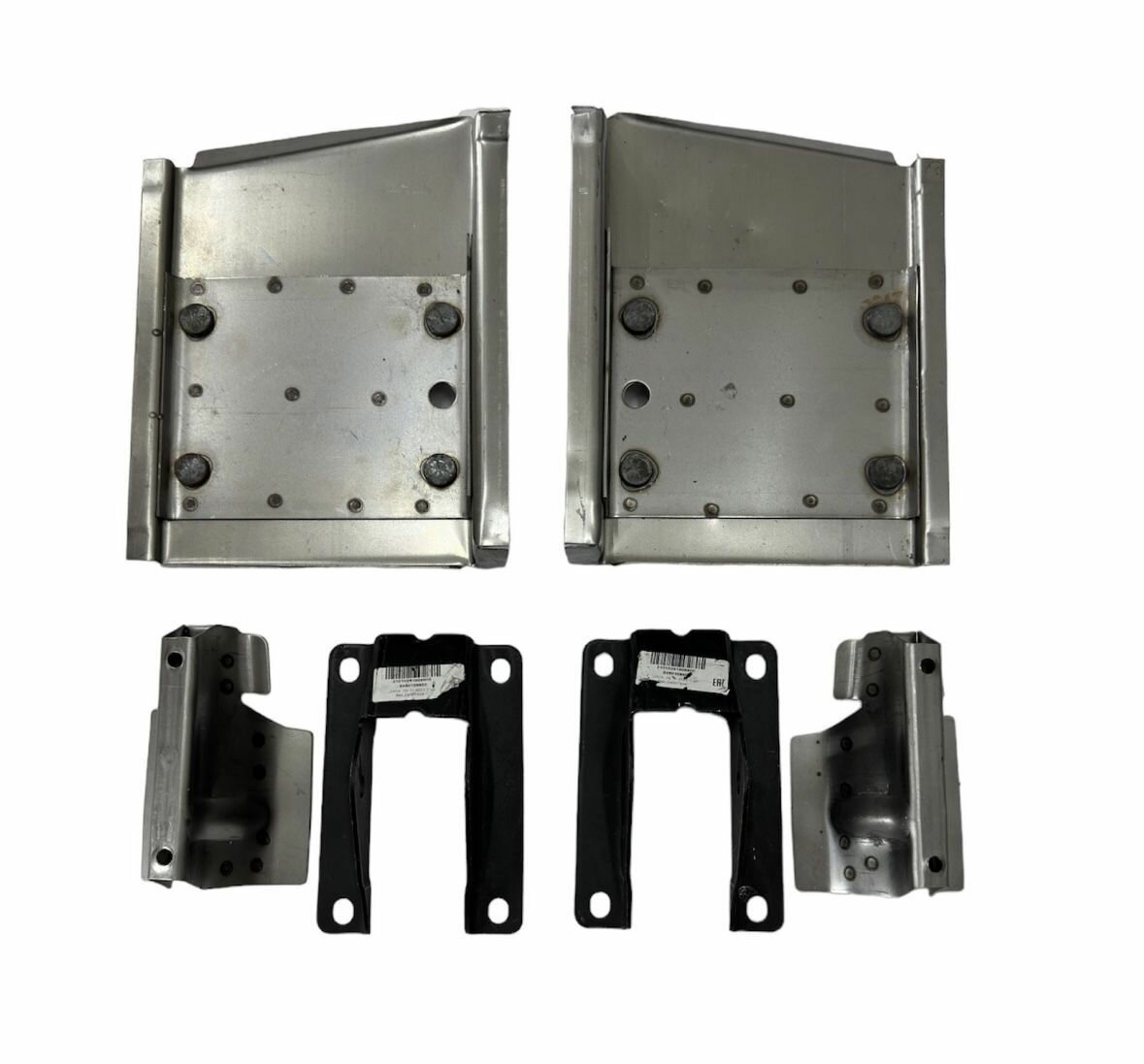 Поощадка крепления реактивной тяги с задними поддомкратниками и кронштейном реактивной штанги на лада ВАЗ Нива 2121