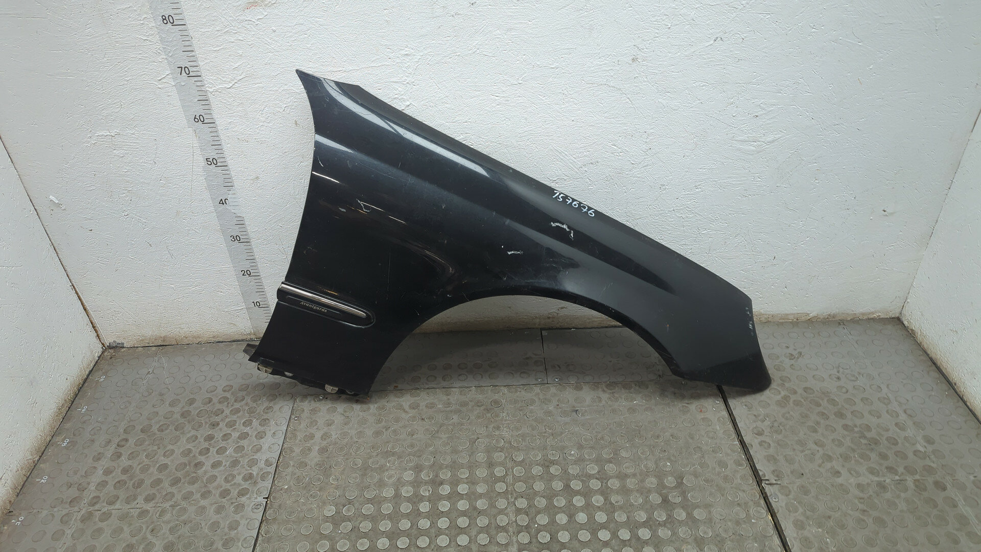 Крыло правое переднее Mercedes C W203 Б/У