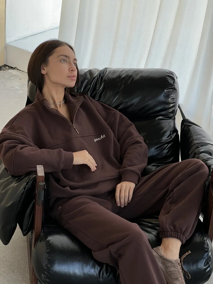 Костюм спортивный