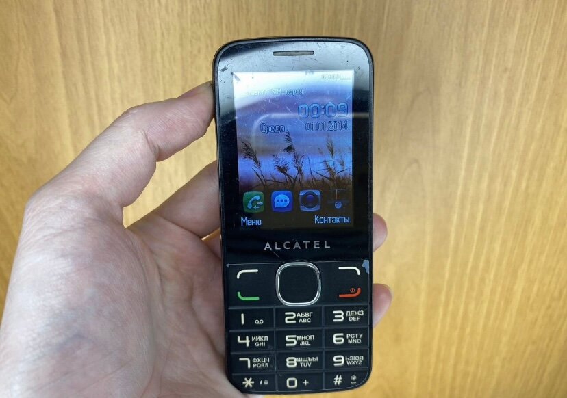 Оригинальный Б/У Retro Mania дарит ностальгию, Alcatel 2040D