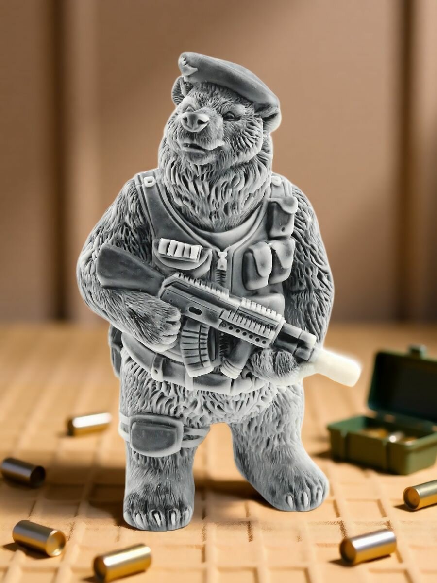 Статуэтка из мраморной крошки "Медведь военный"