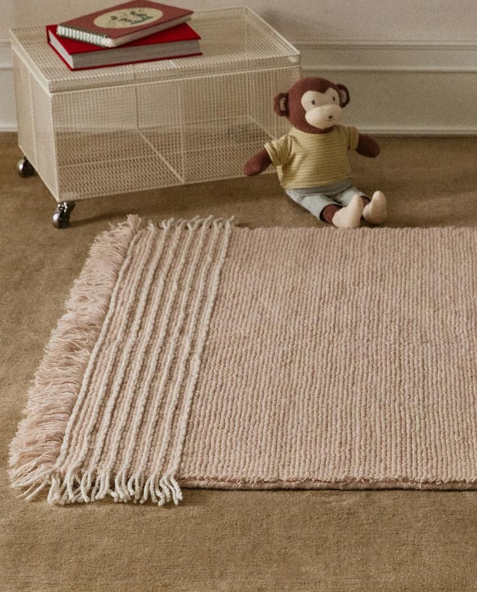 Детский ковер ZARA HOME 4620/029/621 - с фактурной поверхностью и бахромой, 150 x 200 см, цвет розовый