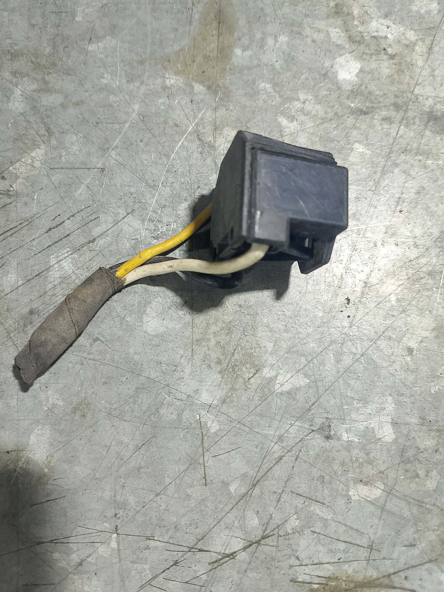 Фишка (разъем) Chevrolet cruze 1.6. Б/У