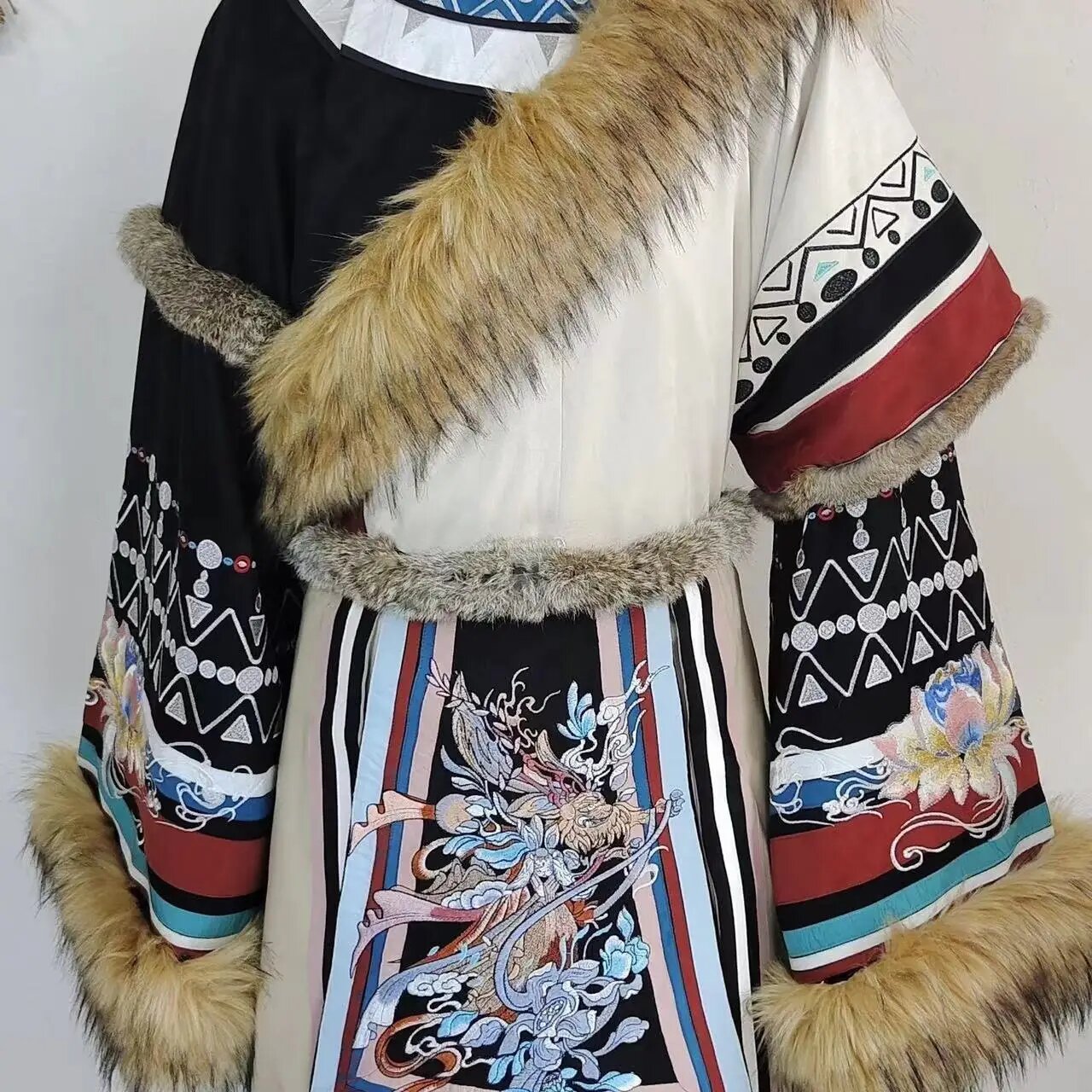 Классический вышитый тибетский ханьфу из хлопка Мульти, black white