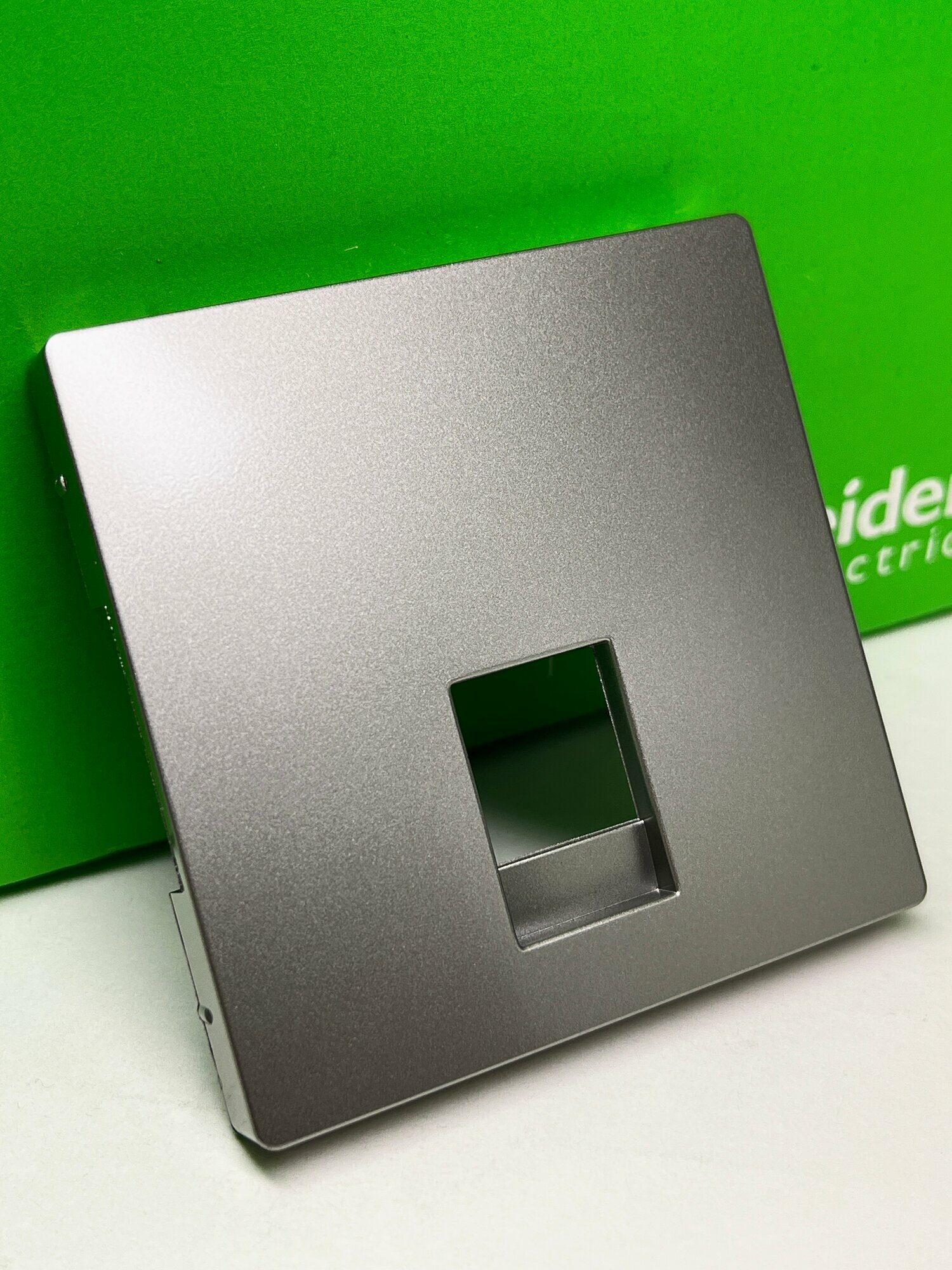 Лицевая панель Schneider Electric Merten D-Life для телефонной розетки RJ11/RJ12. Нержавеющая сталь MTN4215-6036