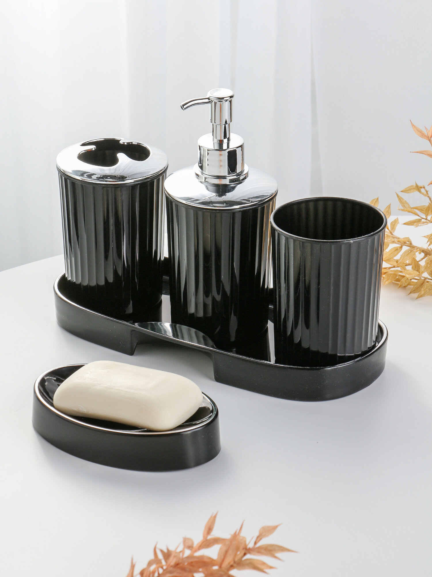 Набор аксессуаров для ванной комнаты 5 предметов: дозатор, мыльница, стаканы и подставка, черный матовый пластик Y4-11241