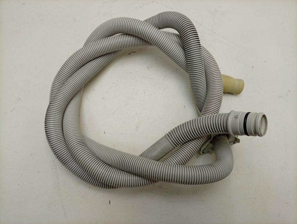 WLK24271OE/04 кт30 Шланг сливной для стиральных машин Siemens Bosch 675596 б/у