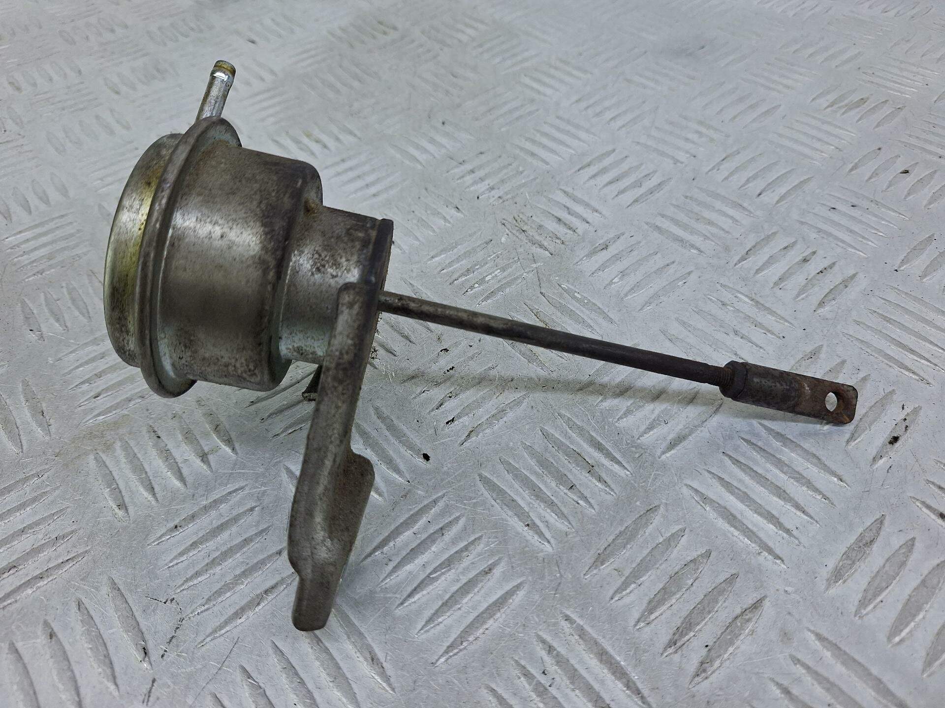 Клапан управления турбиной (актуатор) Volvo V70 2 2001